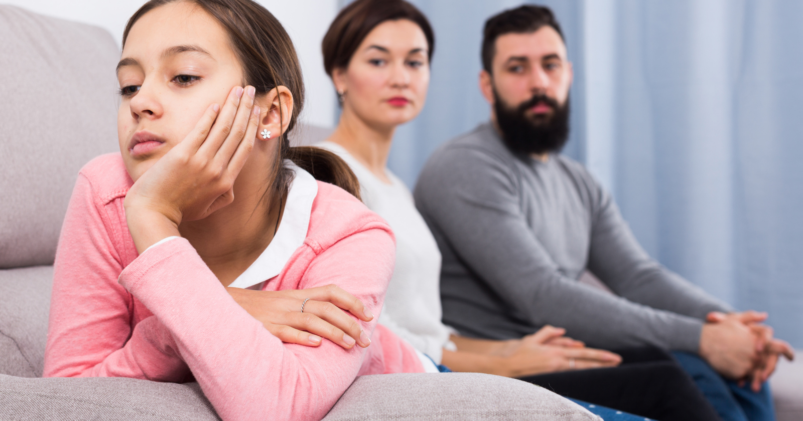 People who grew up with cold parents often develop these 9 personality ...